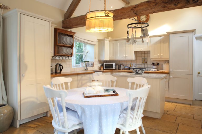 Shipton Luxury Cottage | Bruern Cottages
